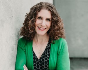 Keynote Speaker Maria Ross Speaking Fee and Information