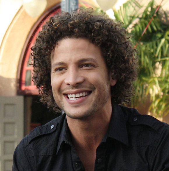 Kelly Clarkson & Justin Guarini Share Backstage Memories Of 'American ...